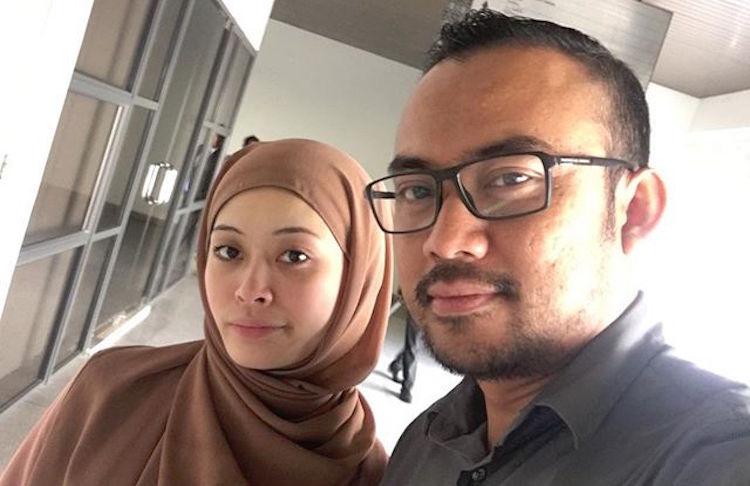 Suami Halang Adira Bergambar Dengan Peminat?