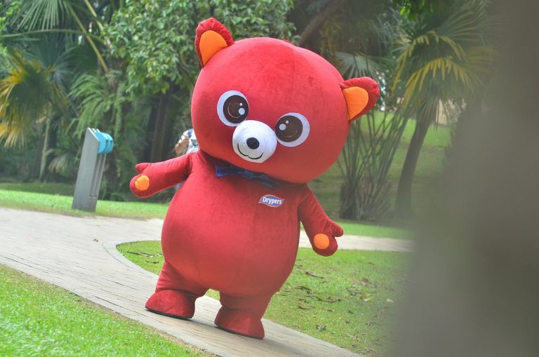 Beruang Merah Merayau Di Tengah KL!