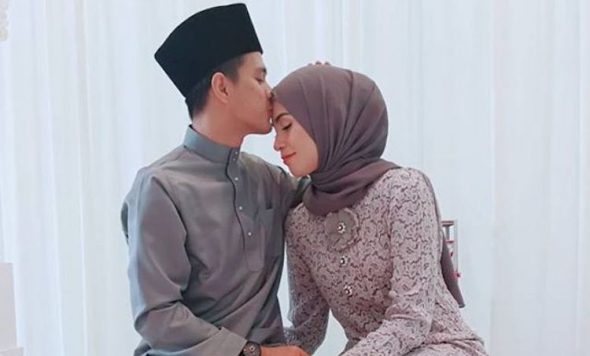 Suami Izreen Azminda Ceraikan Isteri Pertama