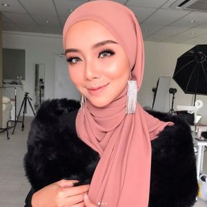 Mira Filzah Selesa Berkawan Dengan Zizan Razak