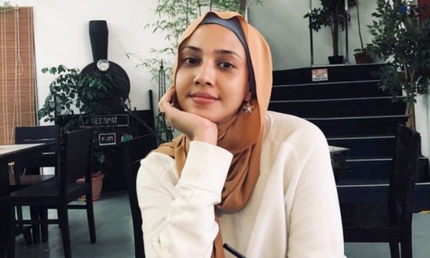 Fathia Latiff Kembali Berhijab Mohon Diberi Peluang