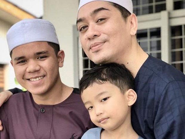 Datuk Rizalman Tak Kisah Anak Tak Mahu Sambung Belajar Lepas SPM Datuk Rizalman Tak Kisah Anak Tak Mahu Sambung Belajar Lepas SPM