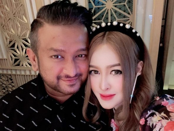 “Saya Tak Pernah Cakap Suami Saya Curang, You All Yang Fitnah Suami Saya”