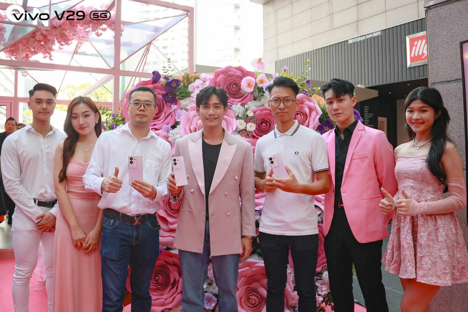 So Sweet! vivo V29 5G 'First Love' Ada Warna Pink Pulak Gais!