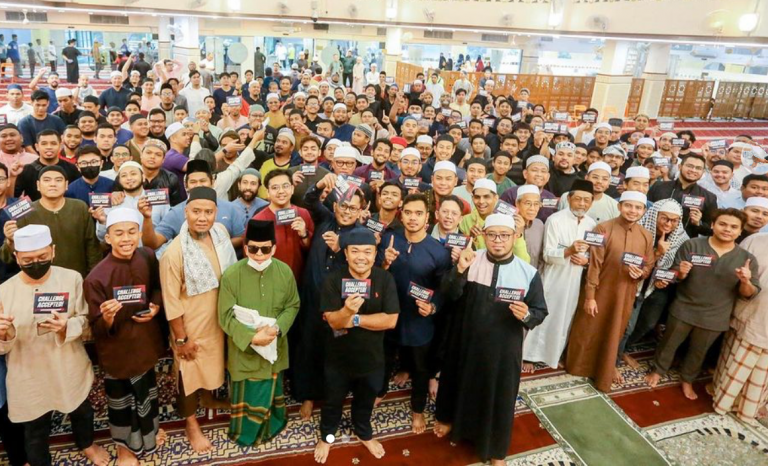 “Kalau Esok Allah Soal, Dah Beri 3.4 juta Pengikut, Takkan Nak Ajak Bersenam Saja?” - Alif Satar