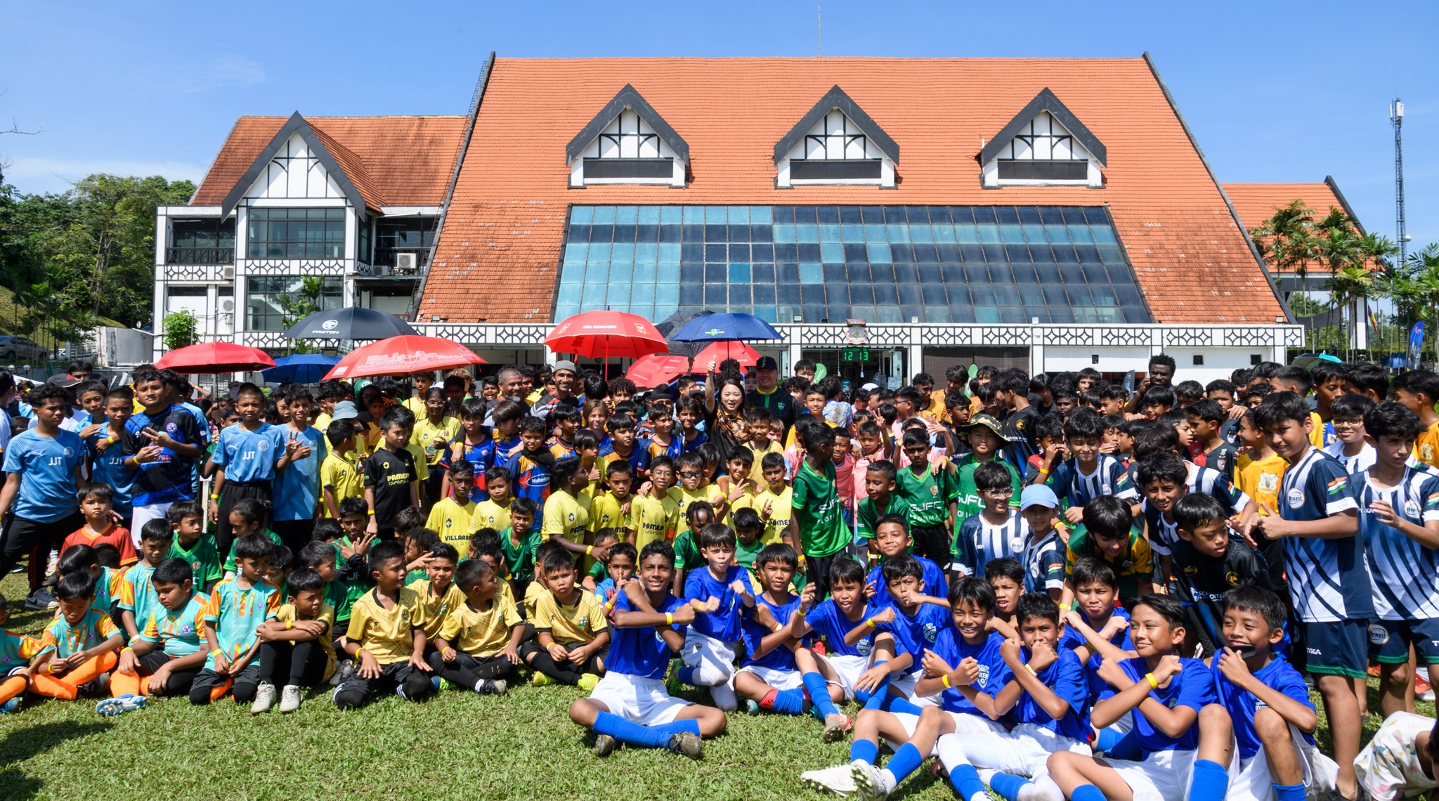 Penuh Semangat! Edisi ke-18 Kejuaraan Bola Sepak Remaja Dato’ Chu Ah Nge