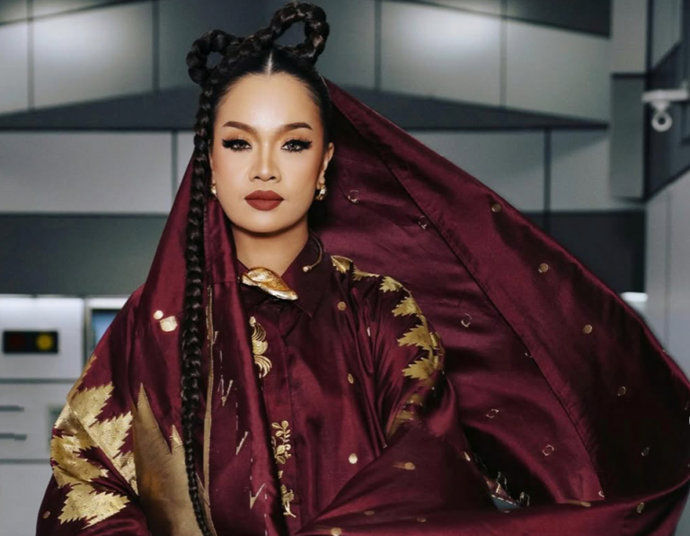 Rakan Lama Tiba-Tiba Muncul Cari Mimi Fly, Nak Tumpang Glamor