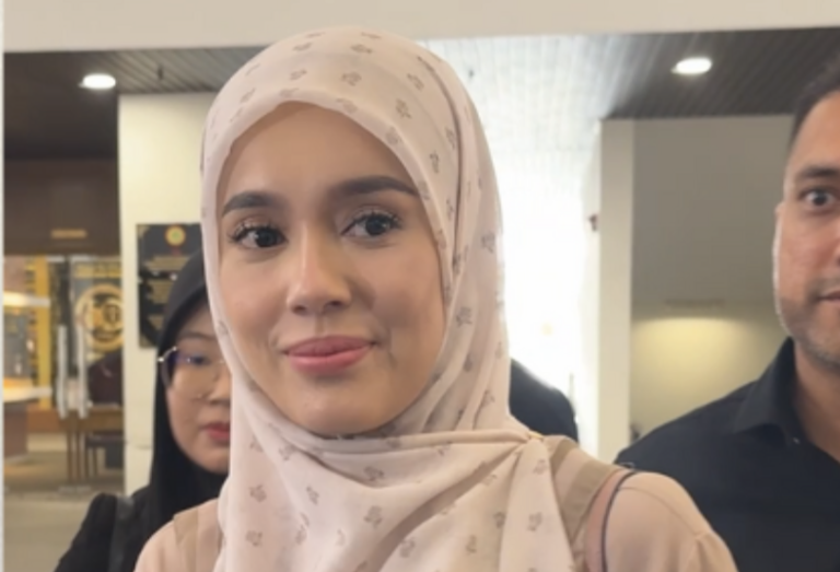 Uqasha Senrose Nekad Teruskan Cerai