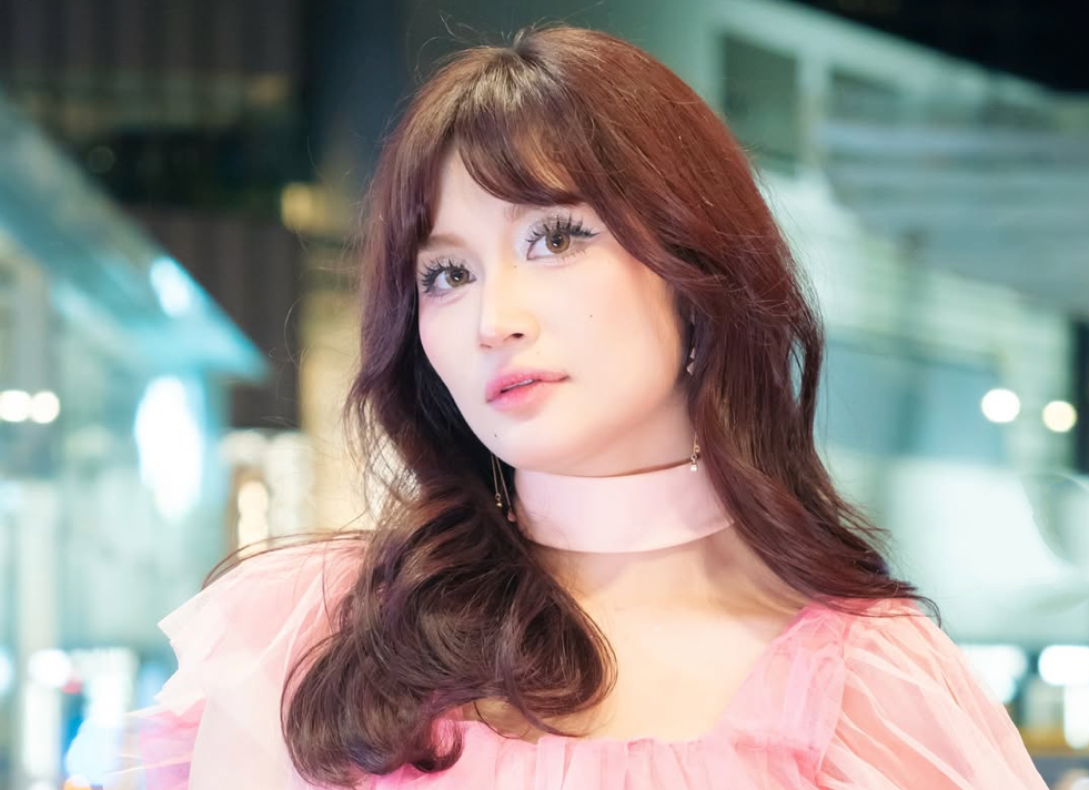 “Muka Cantik, Handbag Mahal, Perfume Bau Kuat Tapi Keluar Tandas Tak ...