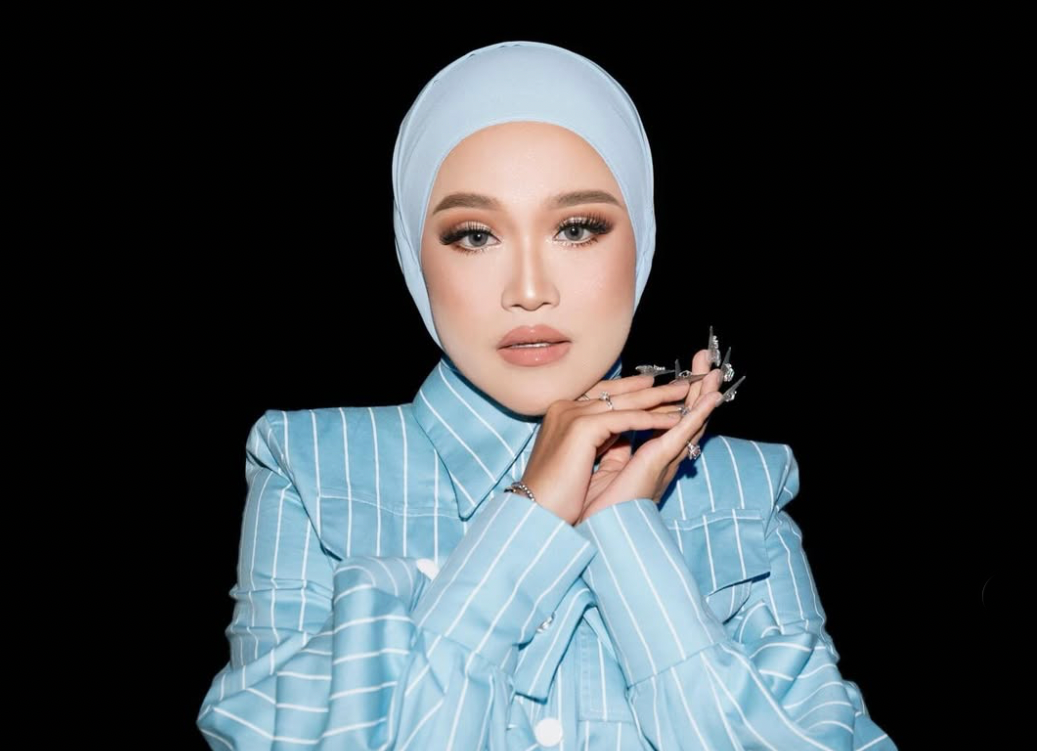 “Kalau Bukan Penyanyi, Nak Jadi Pramugari Kelas Bisnes”